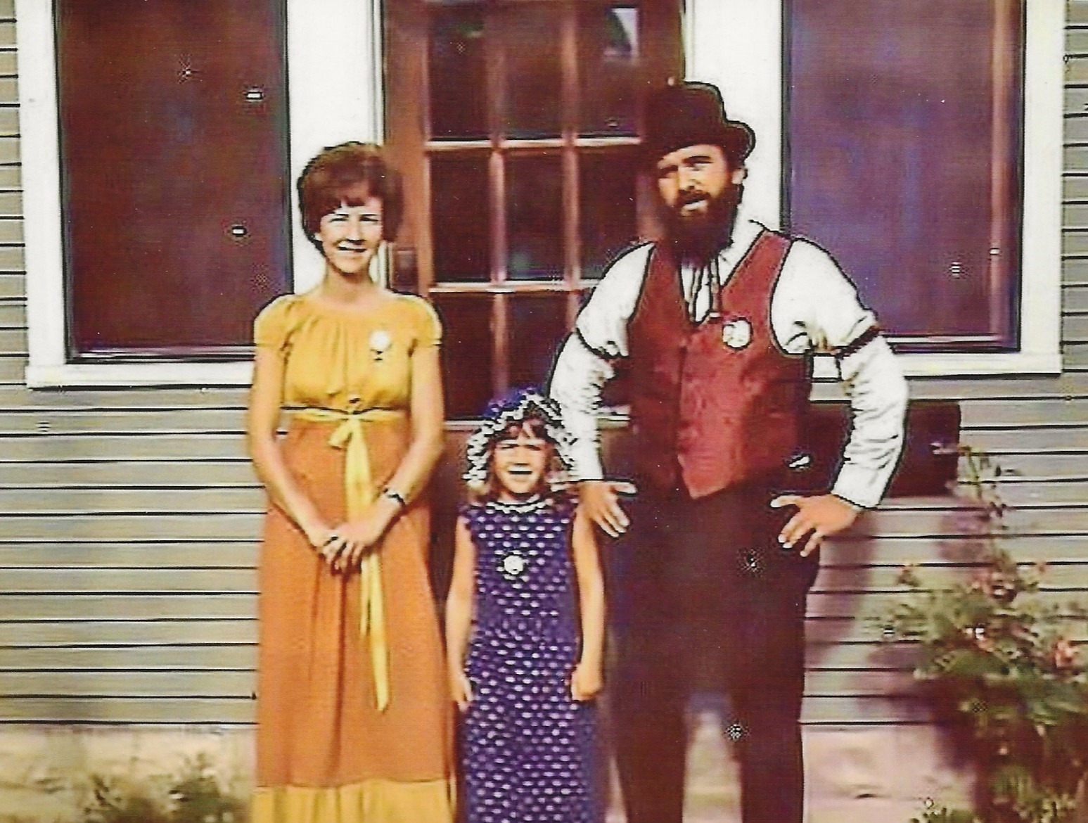 Elkins family dressed for the Coopersville Centennial Celebration ...